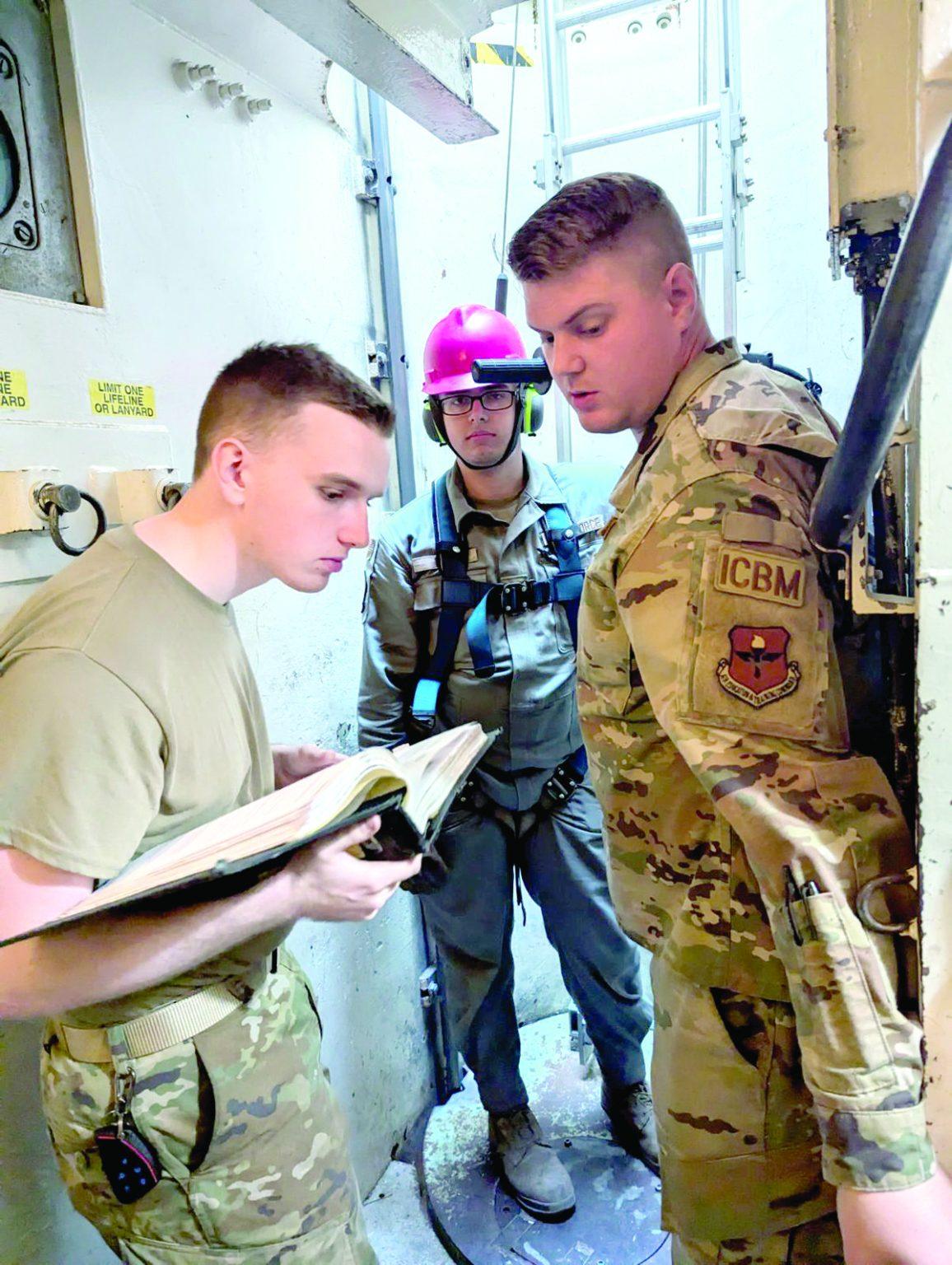 373 Training Squadron Stand-Out Instructors – Northern Sentry